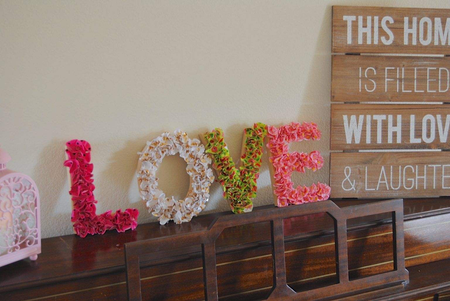 Love Sign – REASONS TO SKIP THE HOUSEWORK